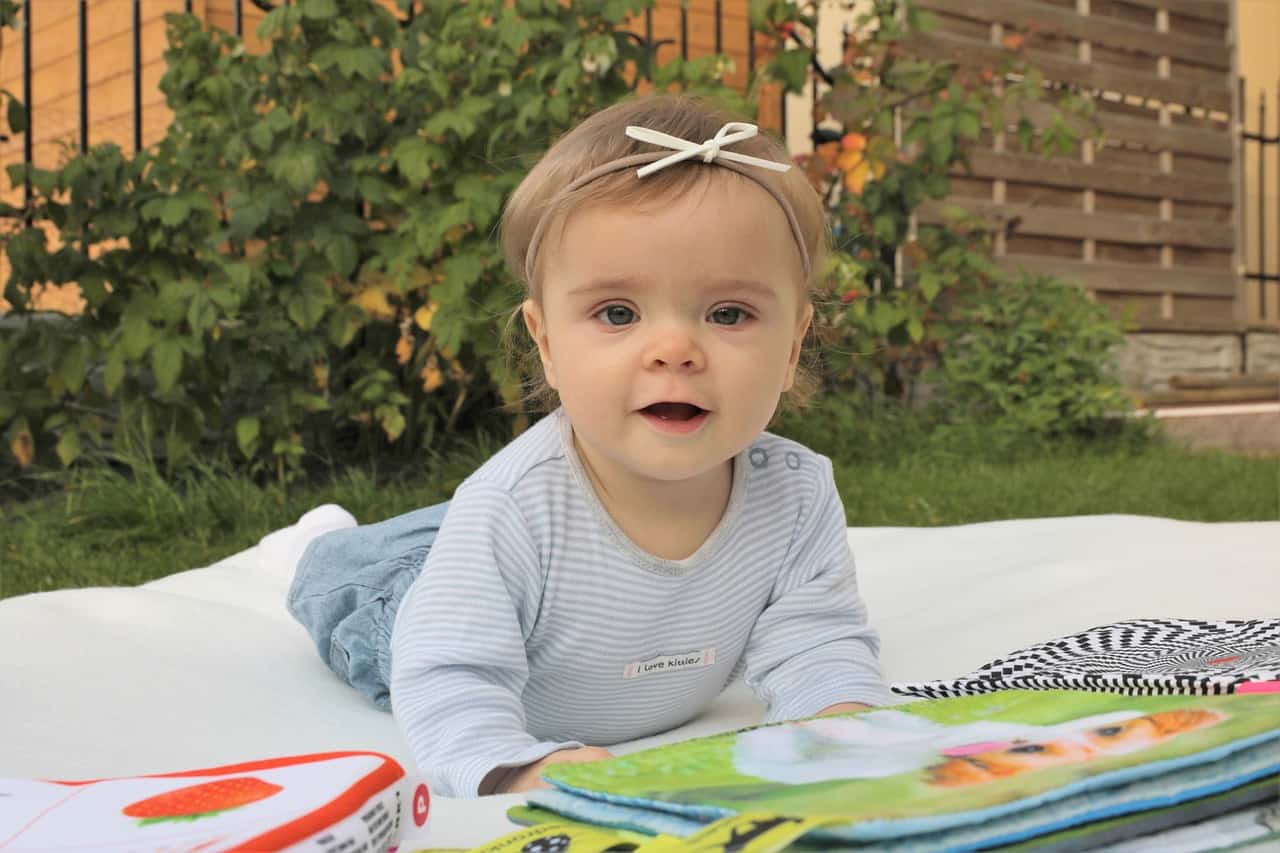 How Many Words Should a 15 Month Old Say? Expert Advice and Guidelines