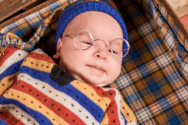 100+ Retro Baby Names From the 1950s and Their Meanings